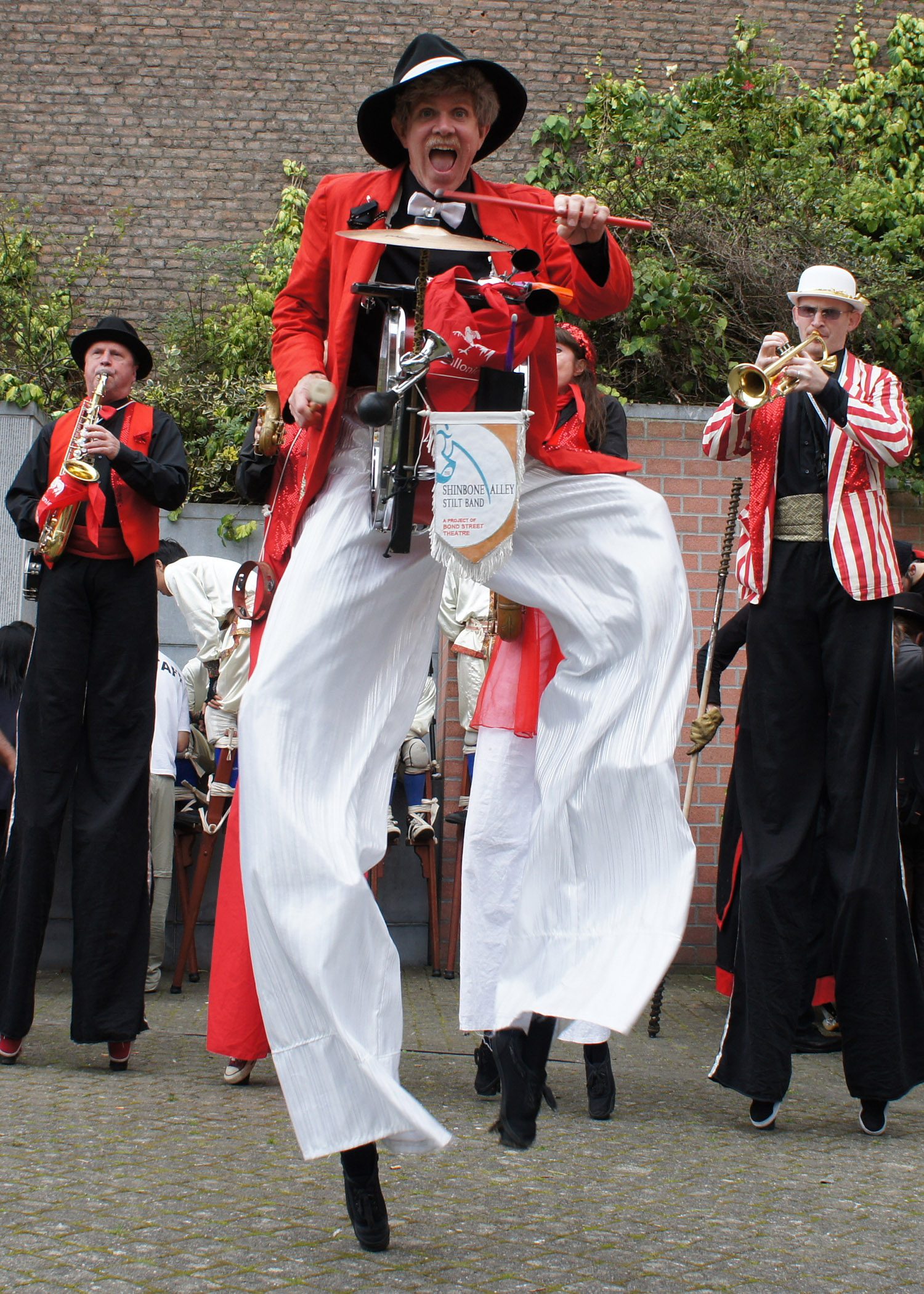 Shinbone Alley Stilt Band | Perelman Performing Arts Center